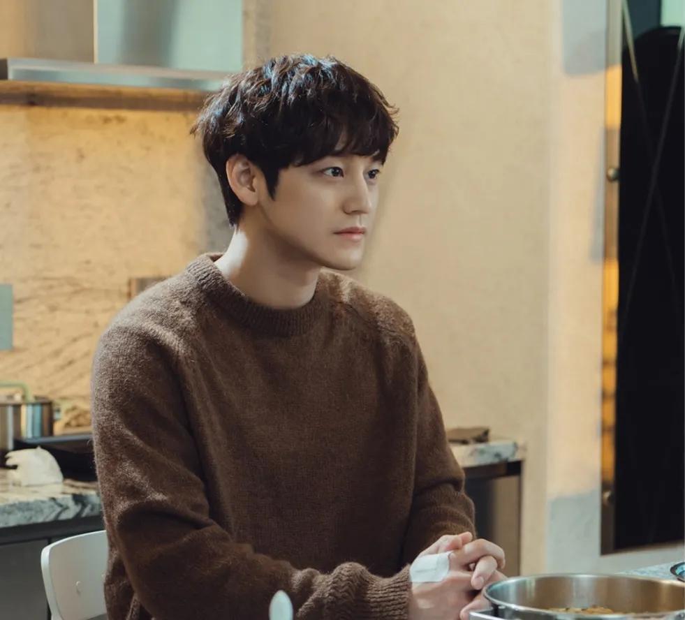 Kim Yoo-jin rushed to emergency room after dating Rain in 'Doctor Ghost ...