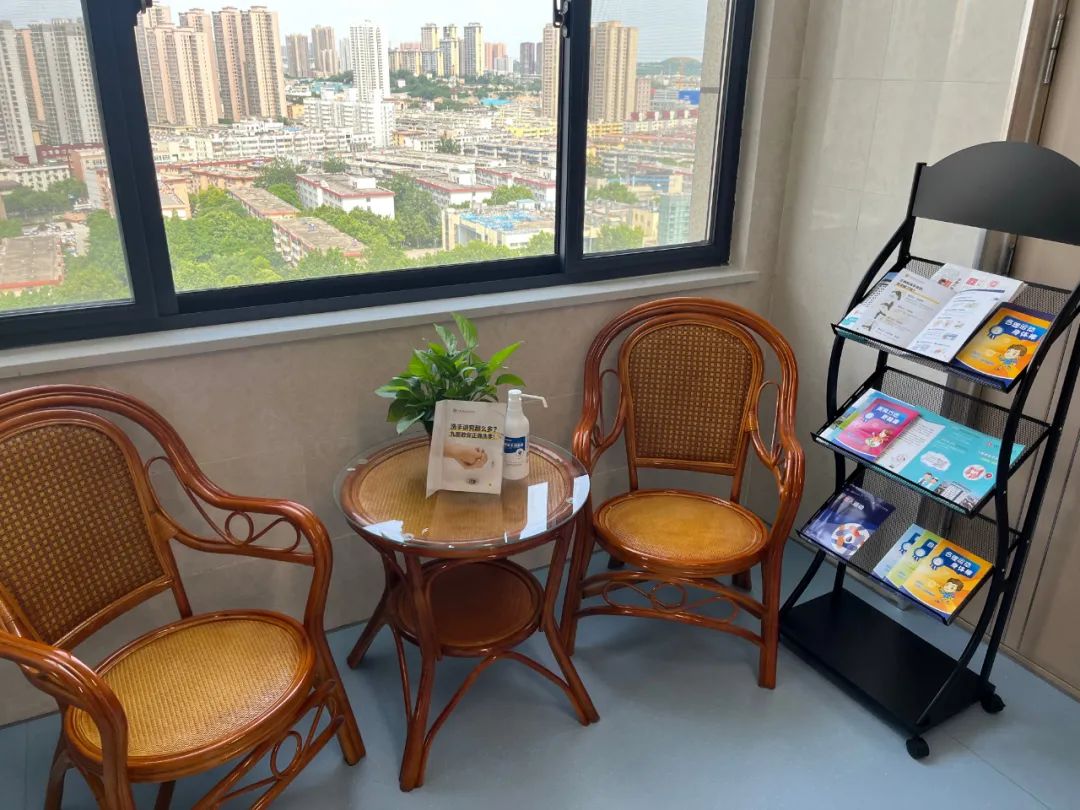 Look here! The Huibin ward of the Affiliated Hospital of Tibet ...