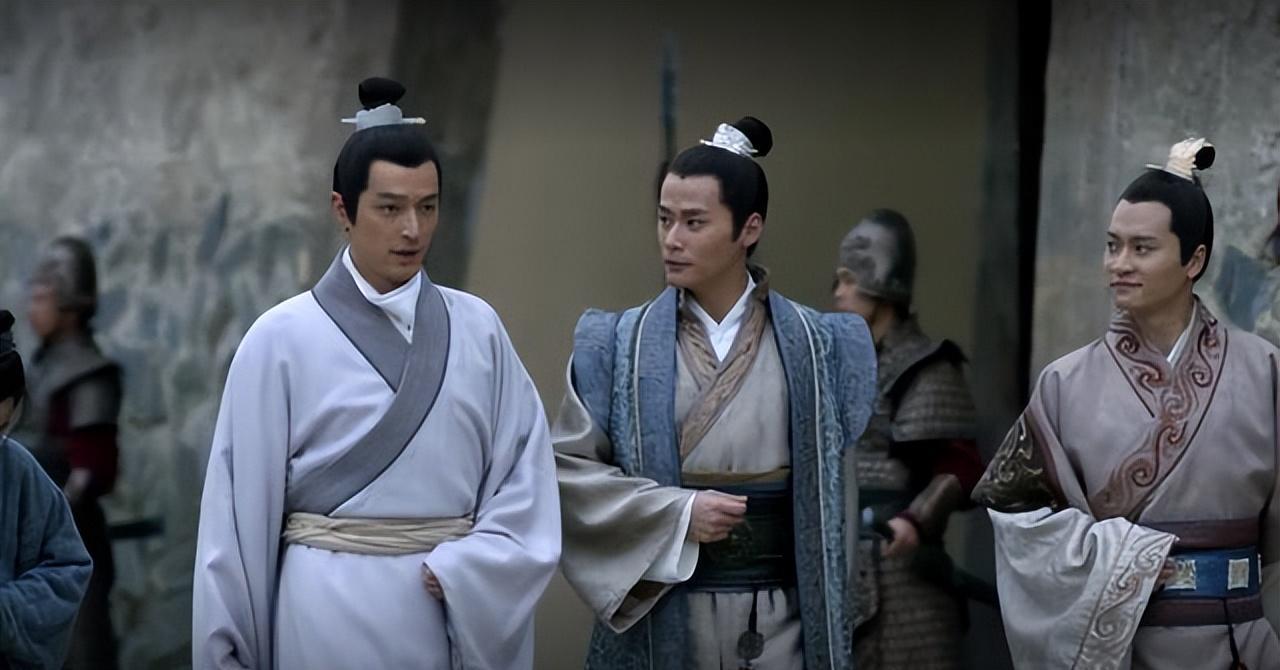 When I saw his name, I knew this drama would be a hit. Why are Noon Sunshine and Kong Sheng so ...