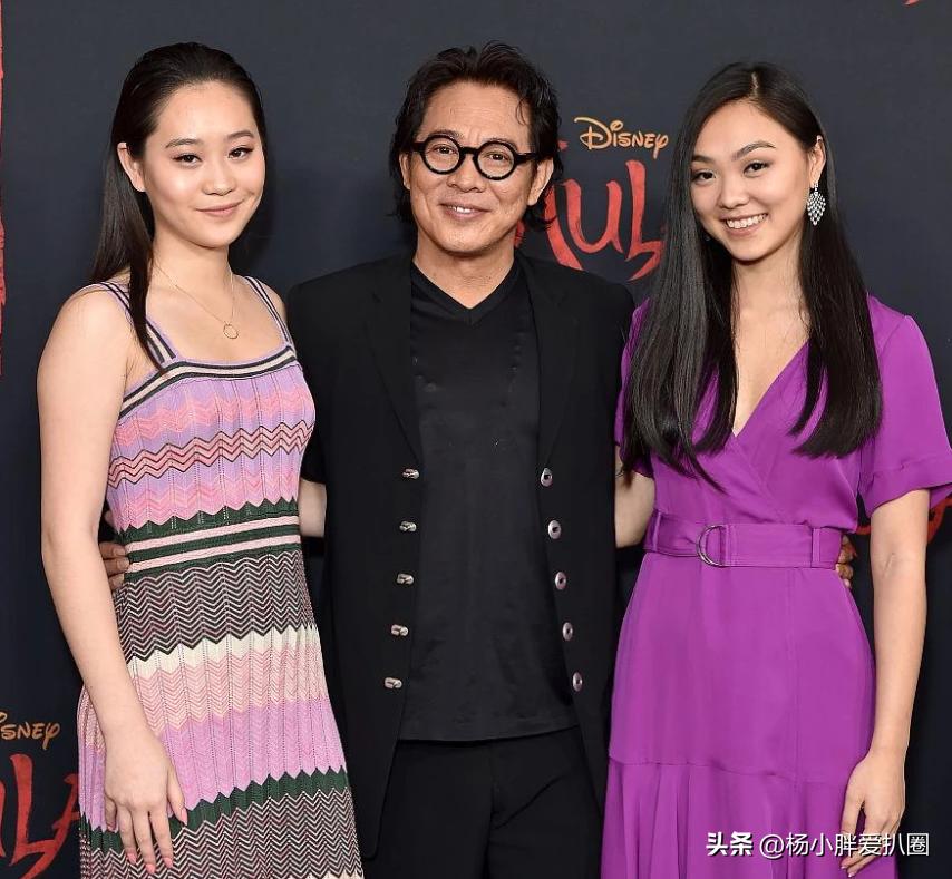 Jet Li's family of four went on vacation abroad!Li Zhi rarely showed up ...