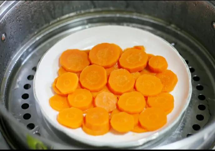 A new way to eat carrots, soft and sweet, good-looking and delicious ...