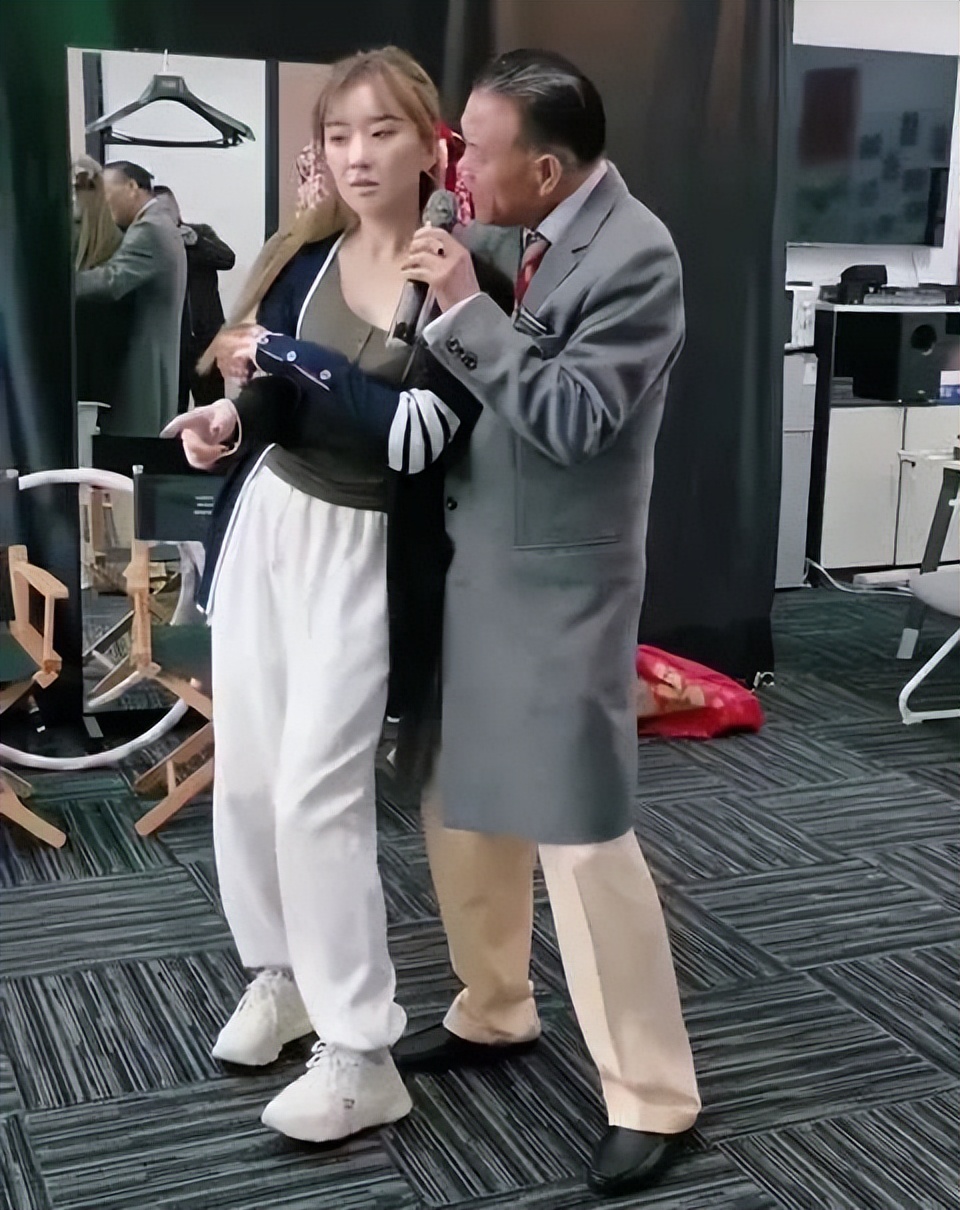 Embrace the beauty and dance, 64-year-old Wan Ziliang tells you what it ...