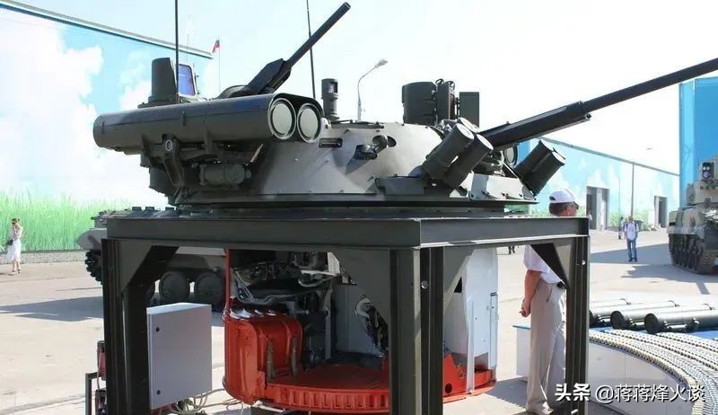 Algeria's modified T-62 participated in the military parade, and the ...