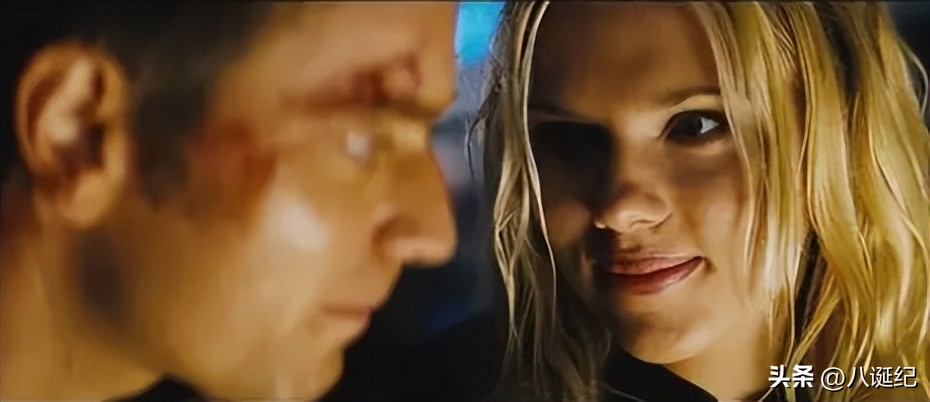 The movie "Escape from Clone Island": How does the director Michael ...