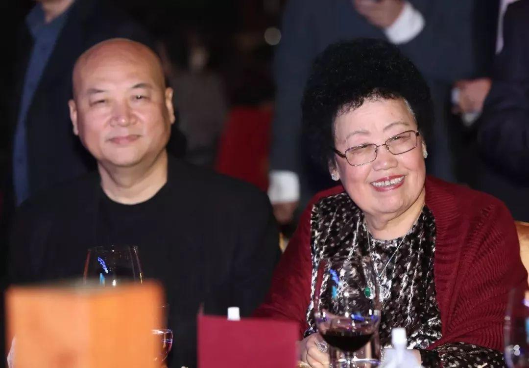 This time, Tang Seng, who "dedicated himself to saving his mother ...