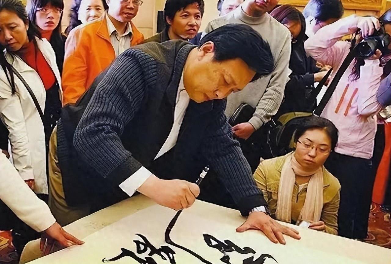 Tang Guoqiang: With his excellent acting skills, he is deeply loved by ...