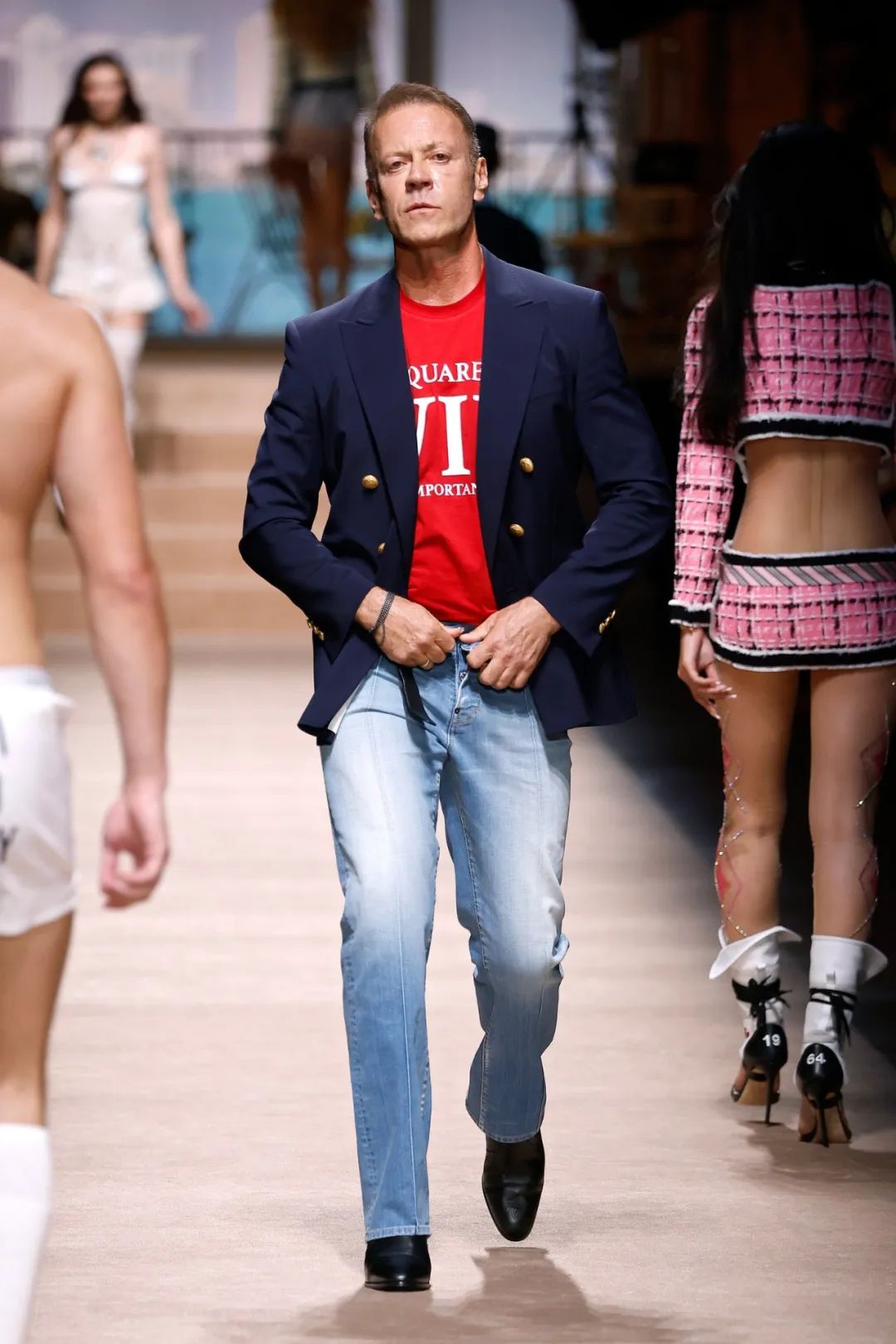 Rocco Siffredi walks the runway at Milan Fashion Week, and he's still ...