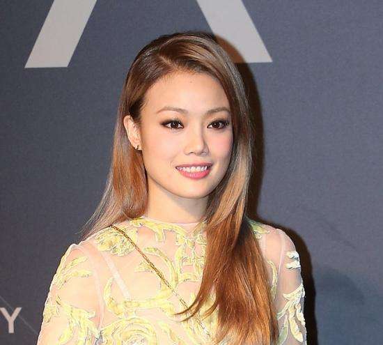 Eight celebrities with super good-looking square faces, the last one is ...