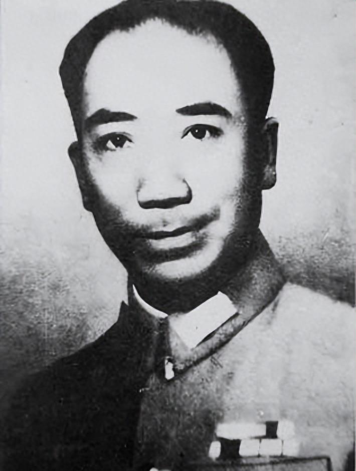 In 1963, Zhou Enlai received the amnesty officers. During the toast, he ...