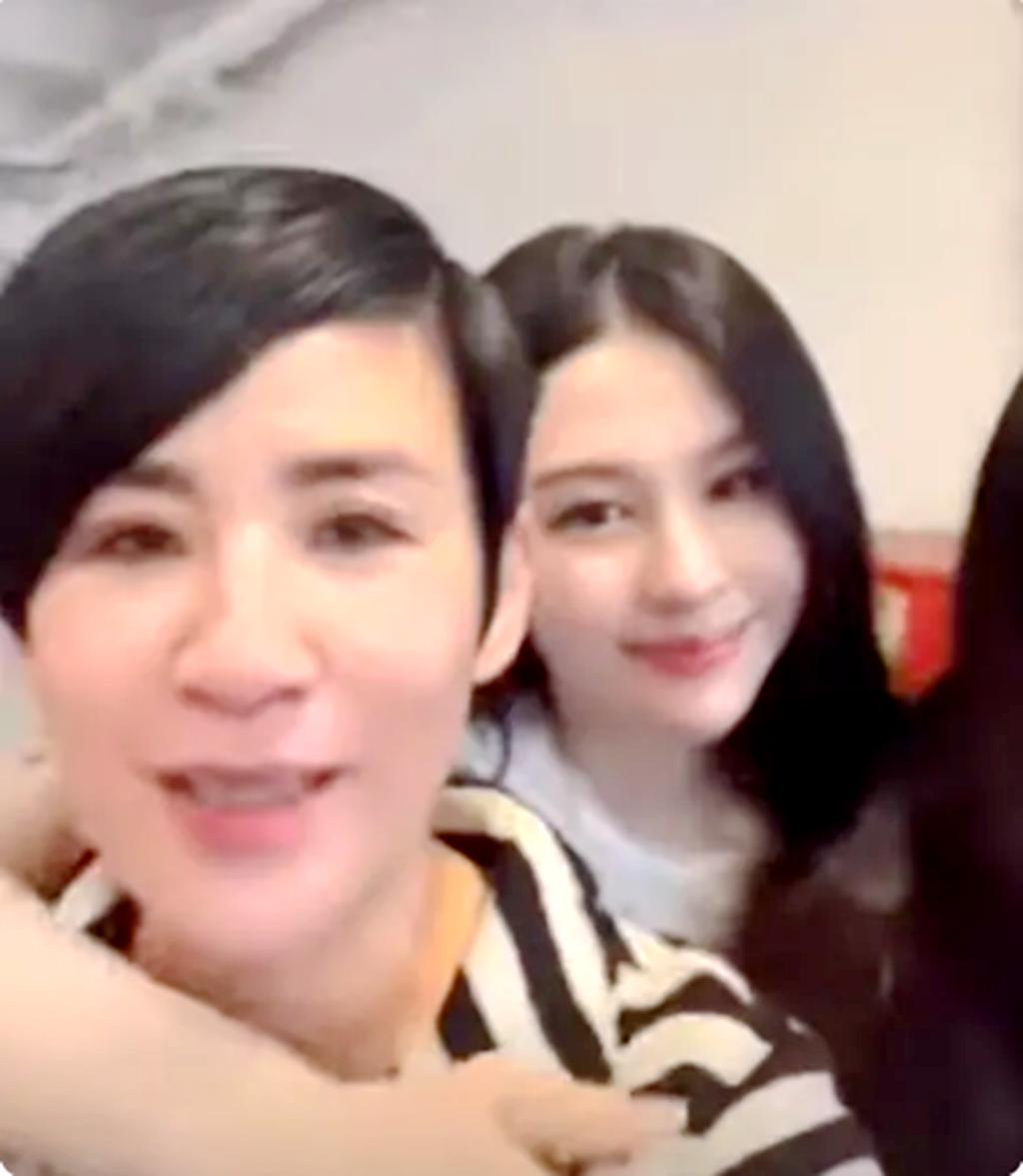 The second generation of stars is rarely in the same frame, Wu Junru's ...