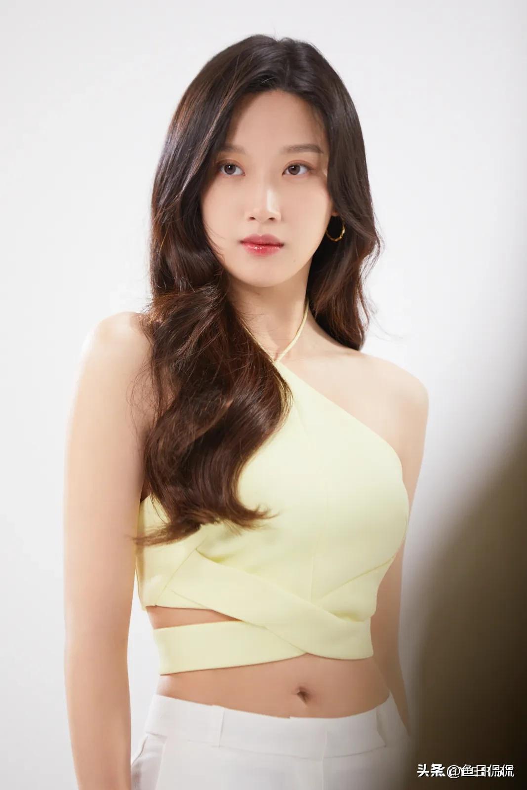 South Korean actress Wen Jiaying - iNEWS