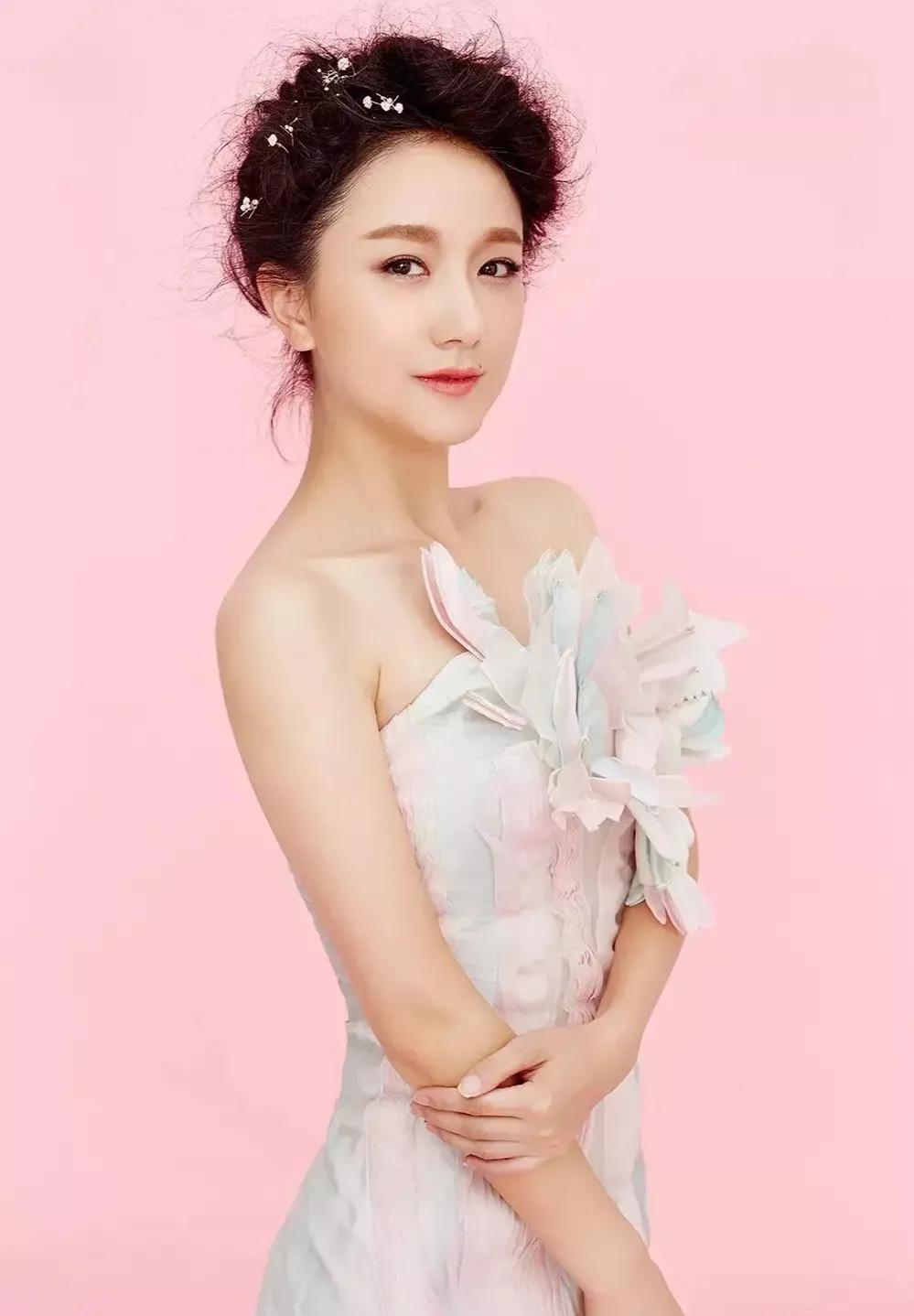 Celebrity Pretty Lady: Li Qian's sexy photoshoot! - iMedia