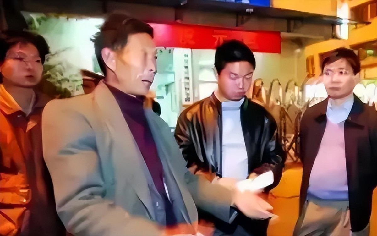 Li Shaowei: He traveled across half of China with a dead body on his back, and the reason behind ...