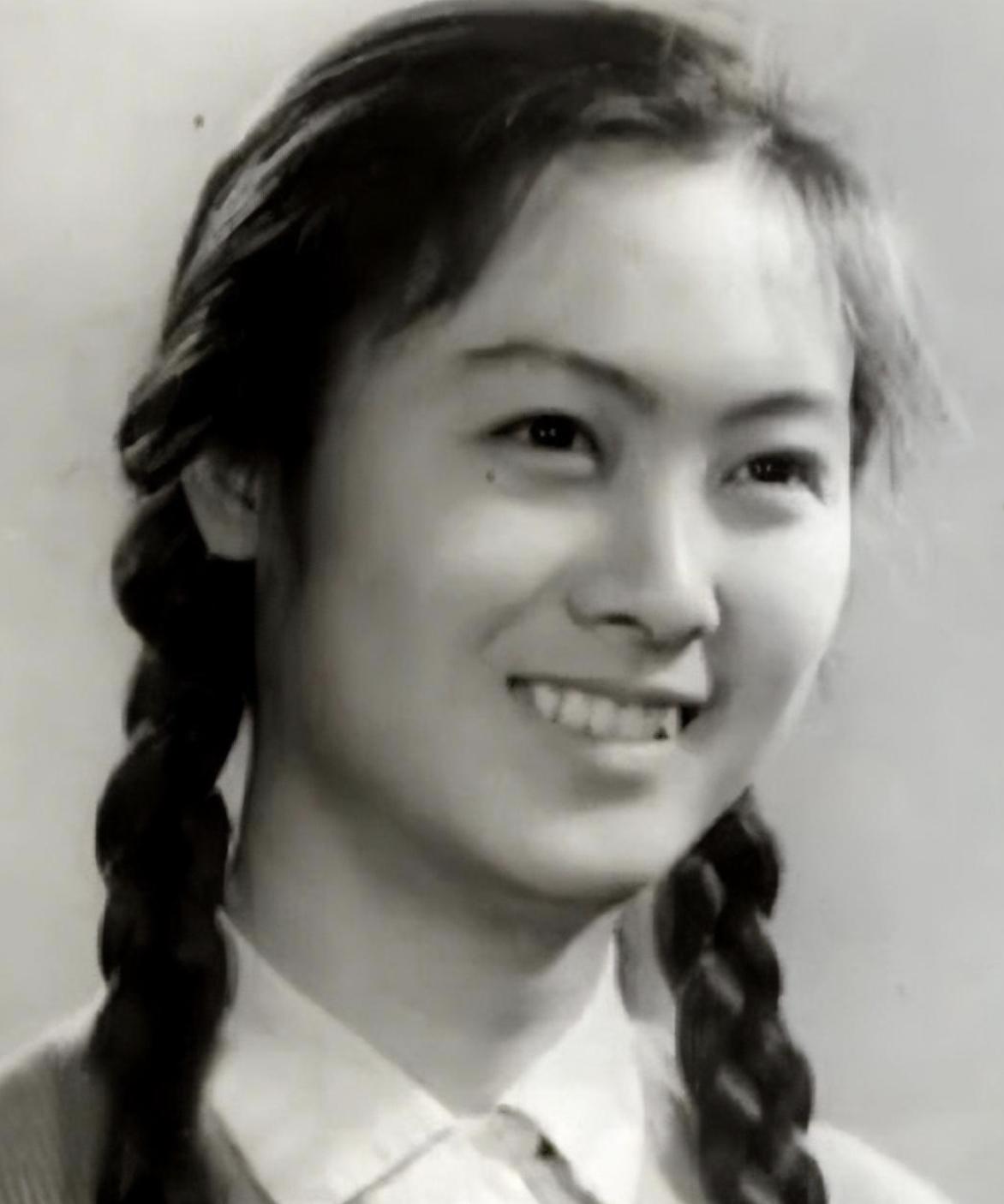 Entrusting his son to Hai Qing before he died, actor Bai Han's life was ...