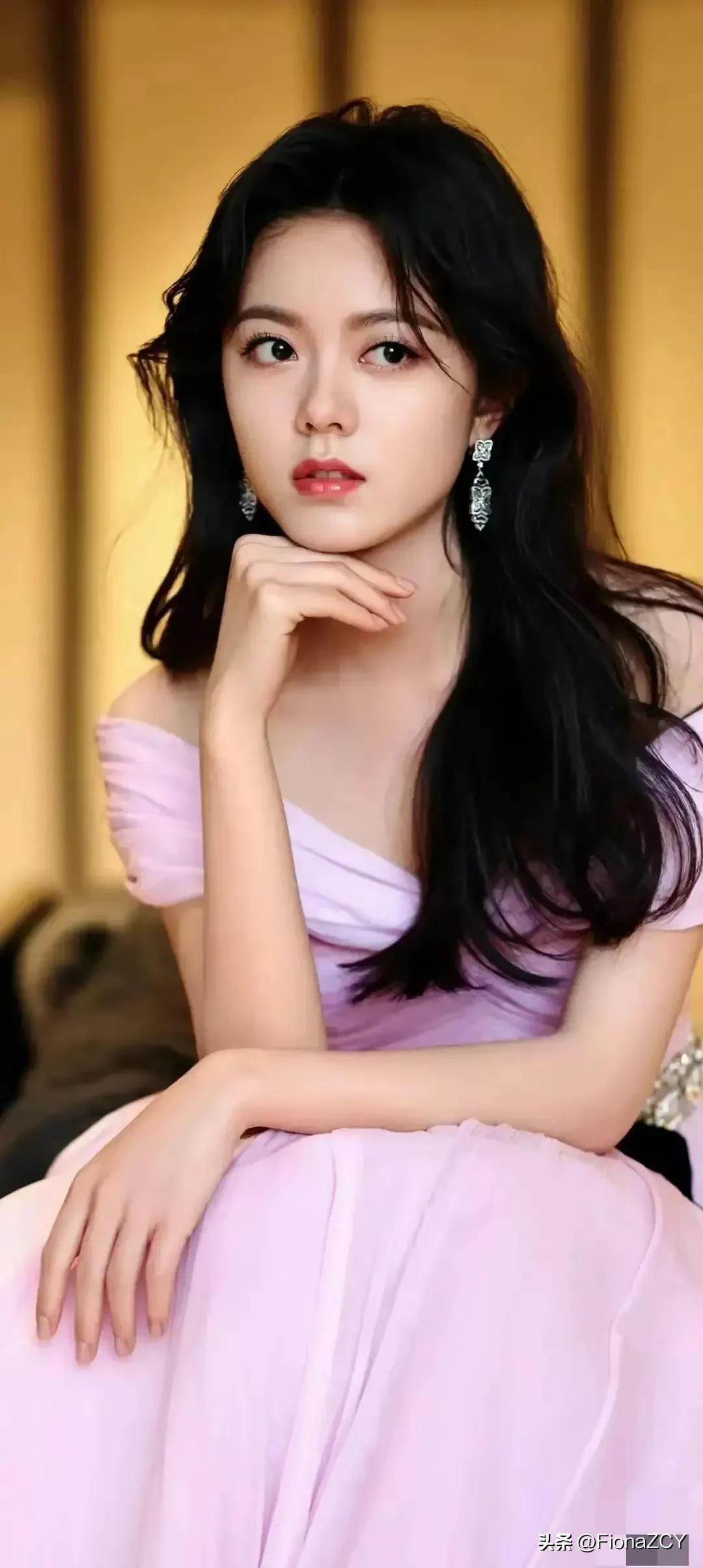 Zhao Jinmai's 18th Transformation, Beautiful Photo Photos Full of ...