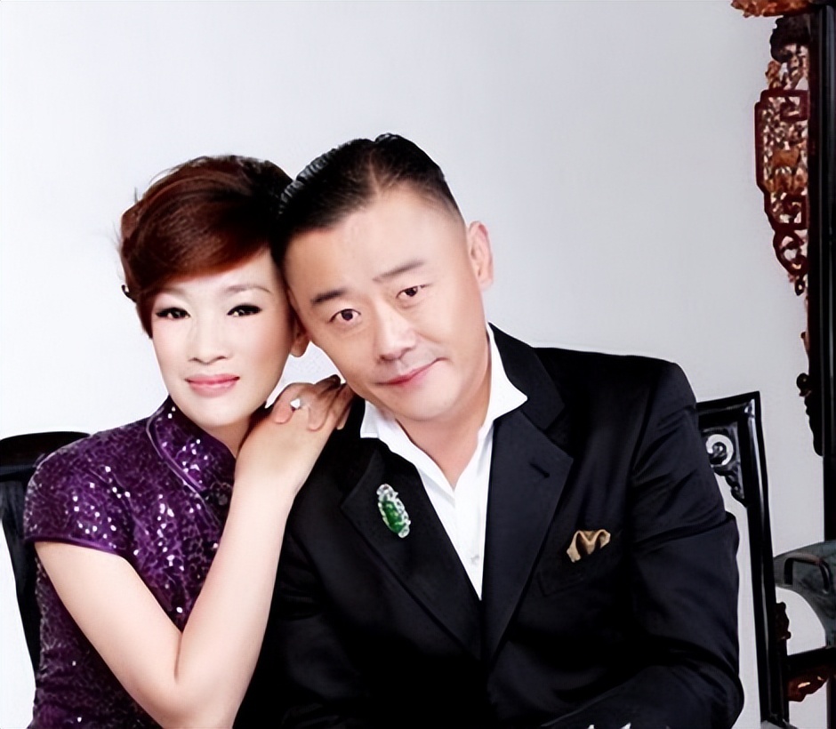 Hu Jie: From a career woman to returning to the family, what has she experienced? - iNEWS