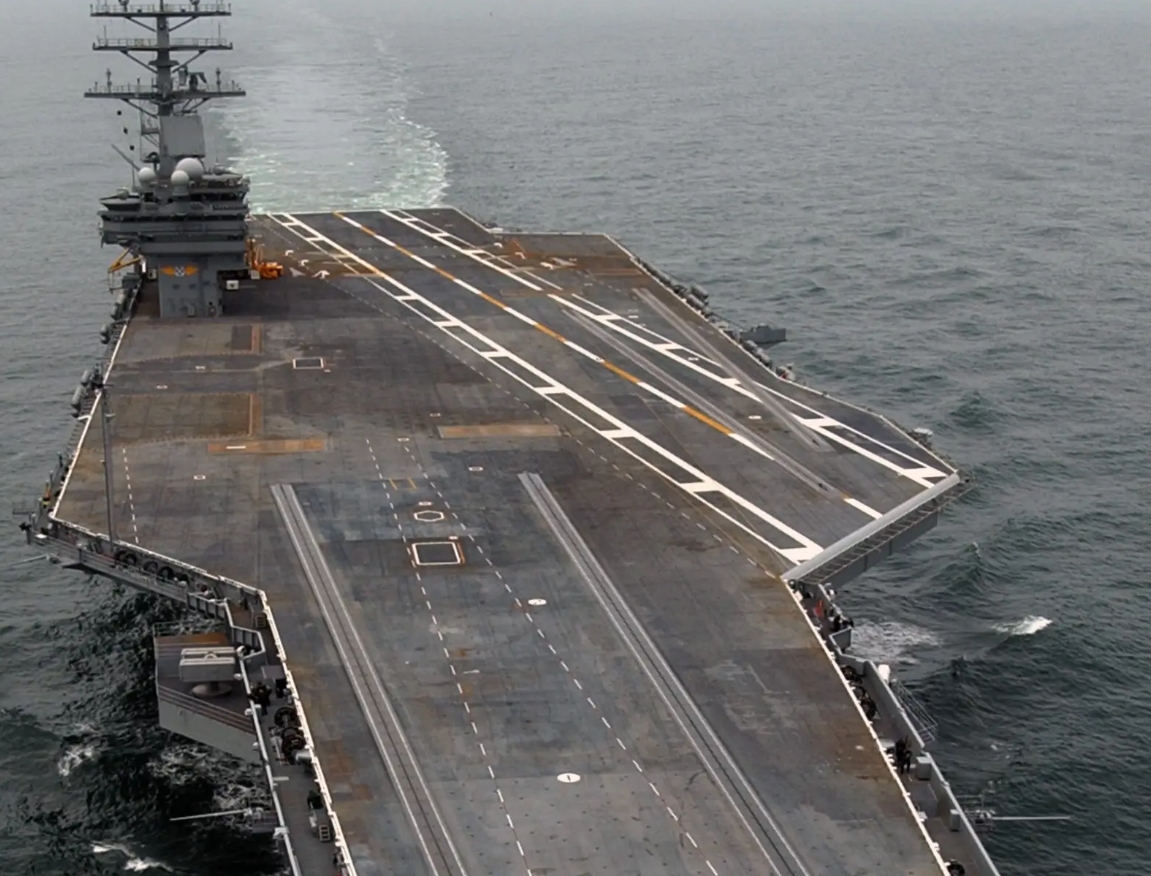 Will the aircraft carrier not sink in 25 days?Special steel is 5 meters ...