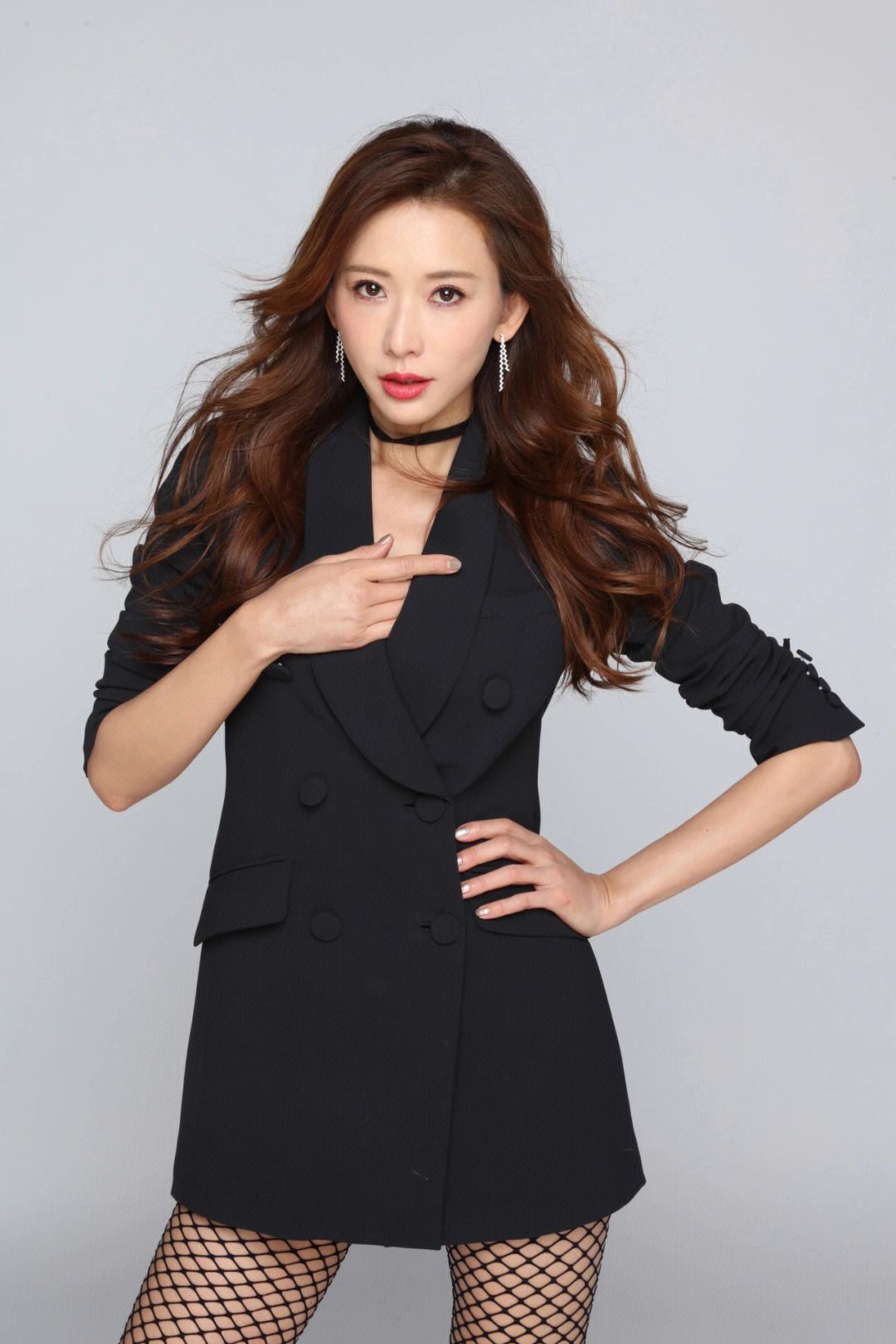 49-year-old Lin Chiling rarely posts smiling photos! The rosy ...