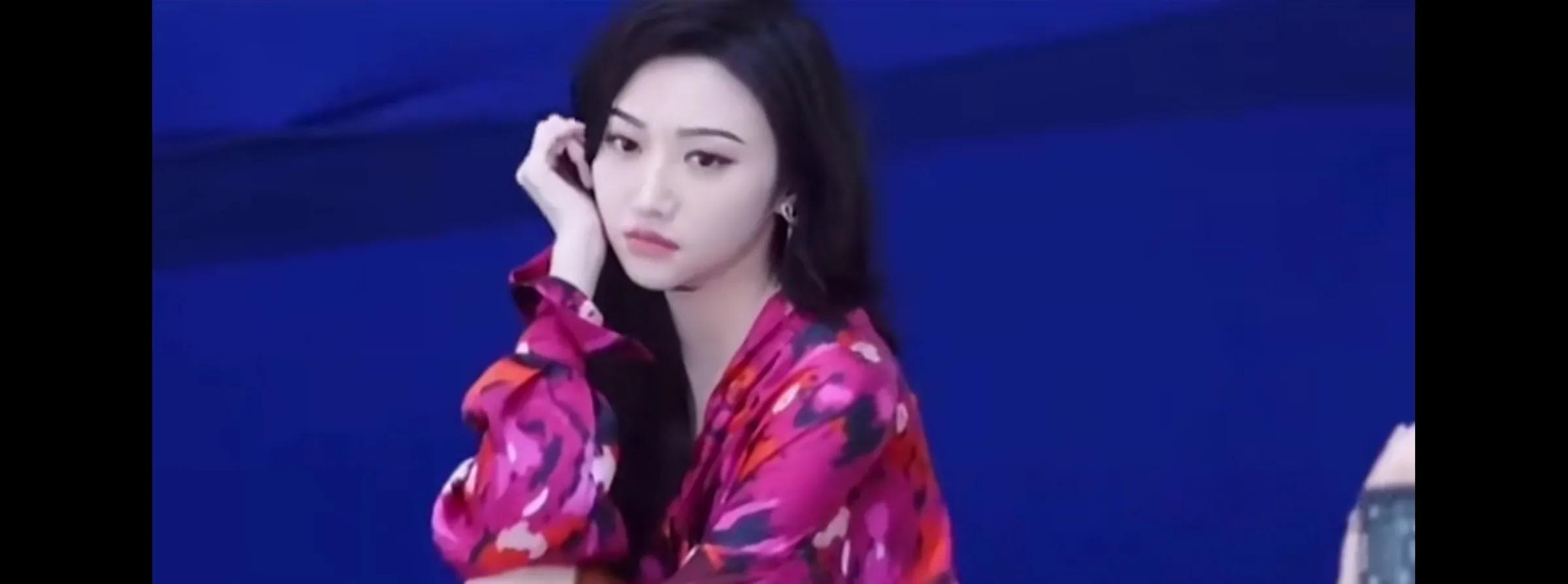"The background becomes a fan" Jing Tian, known as Wang Sicong's little ...