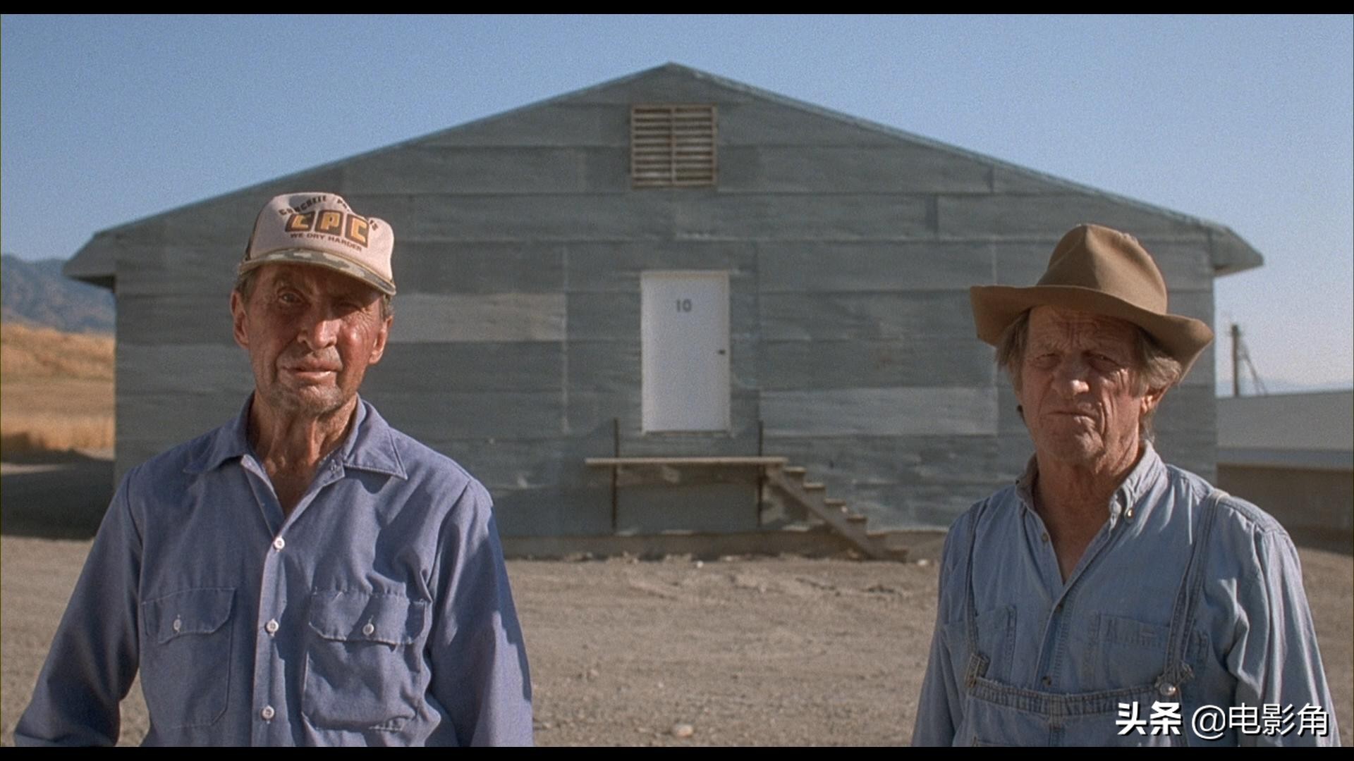 'Napoleon the Big Man' actor Dale Critchlow dies at 92 - iNEWS