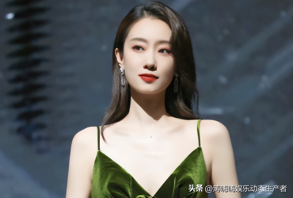 Awkward! Zhang Xiaofei Huabiao Award's mistakes are eye-catching - iNEWS
