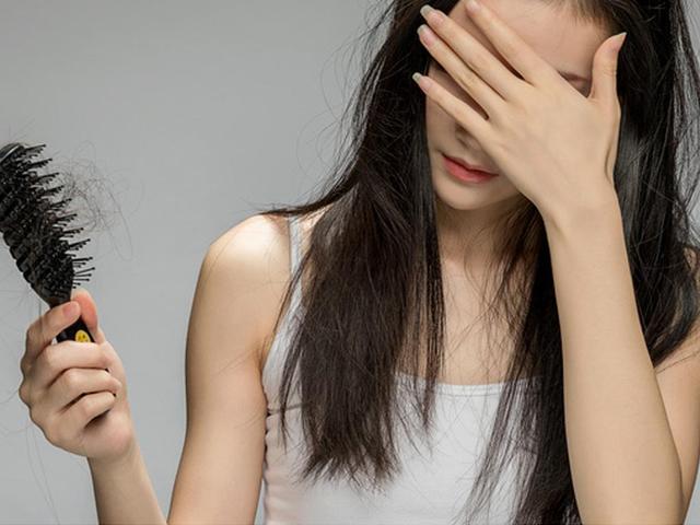 High temperature blowing causes baldness!Does that hair blow anymore ...