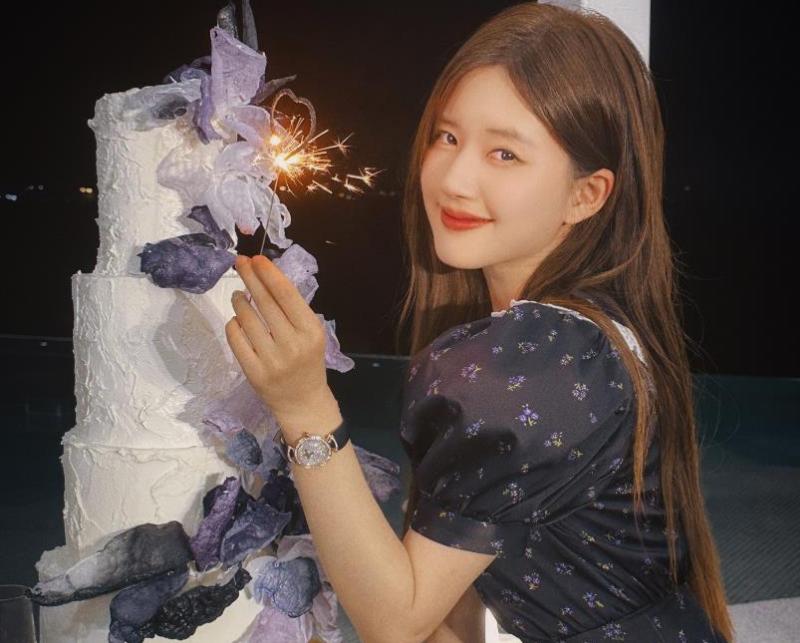 On Li Chen's 44th birthday, Chen He called him a big black bull. Netizens: I look forward to ...