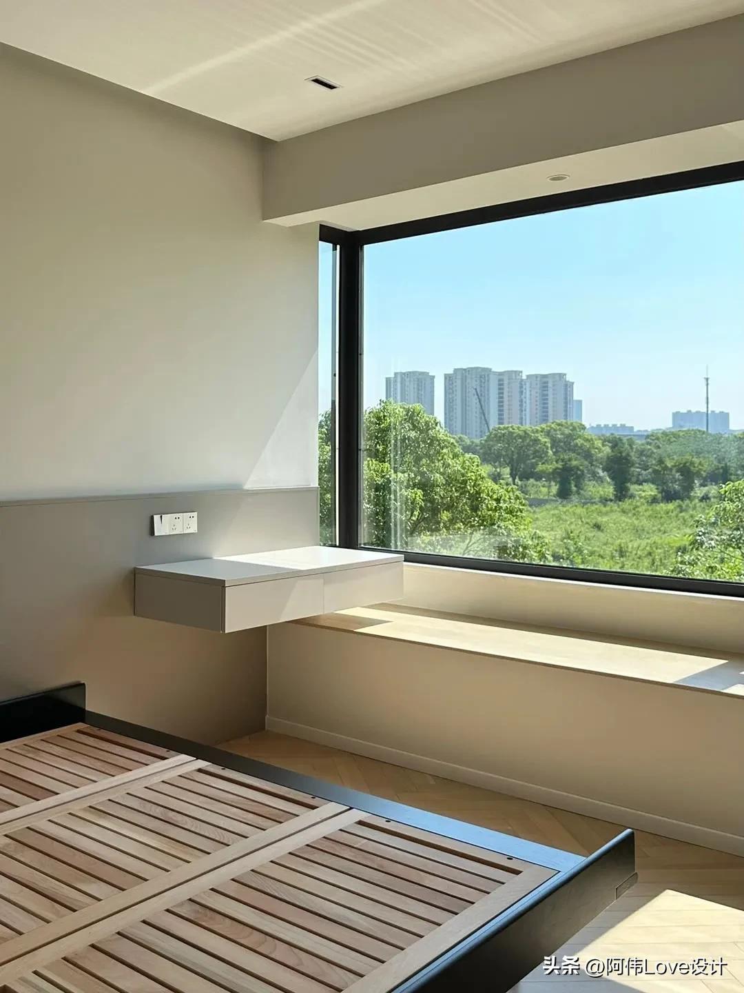 20 bedroom bay window to dressing table - iNEWS