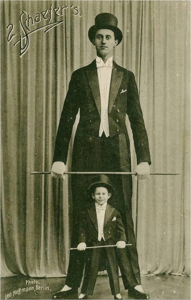 The tallest German soldier in World War II, 2.21 meters tall was ...