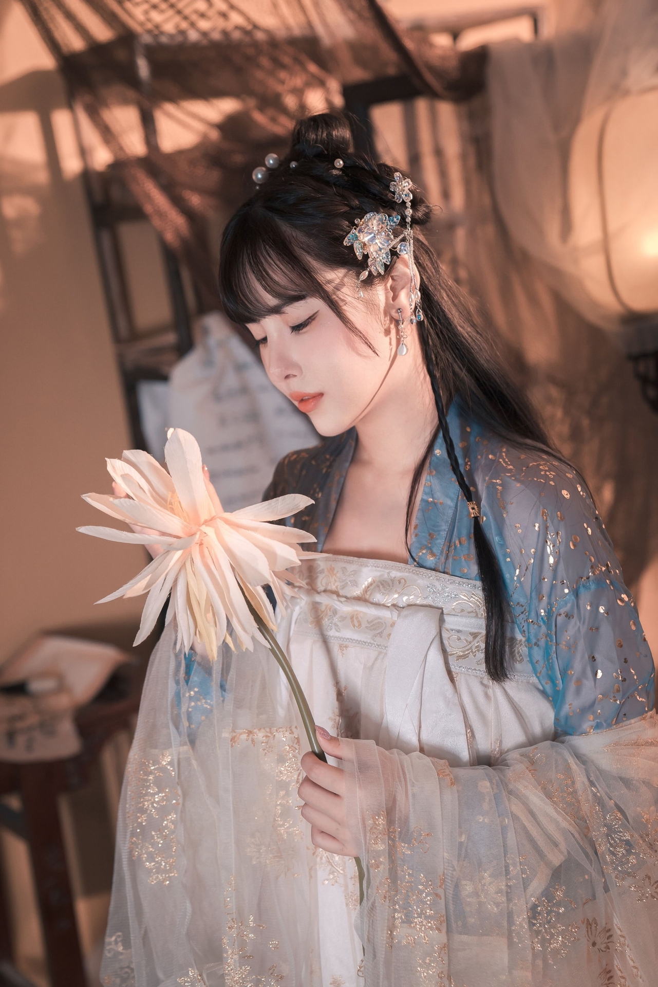 Lian Lian Ai's ancient rhyme, ancient style, beautiful Hanfu, big ...