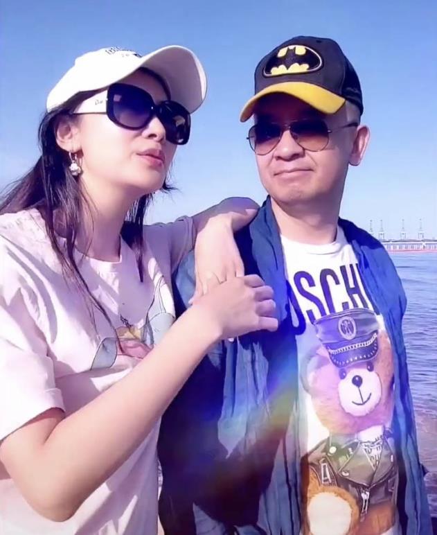 She is Cheng Cheng in "The Knockout", determined to marry the lonely ...