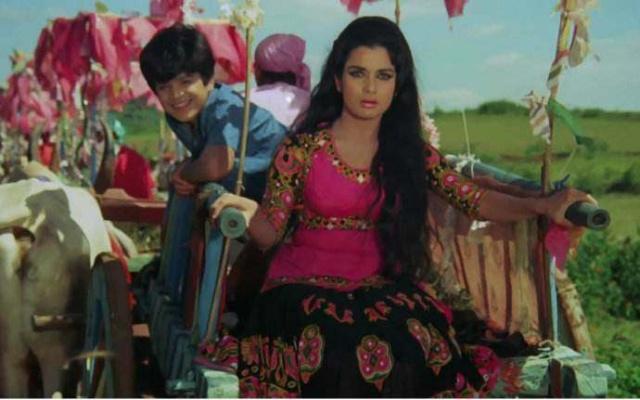 Revisit old Indian movies The Wanderer and Caravan - iNEWS