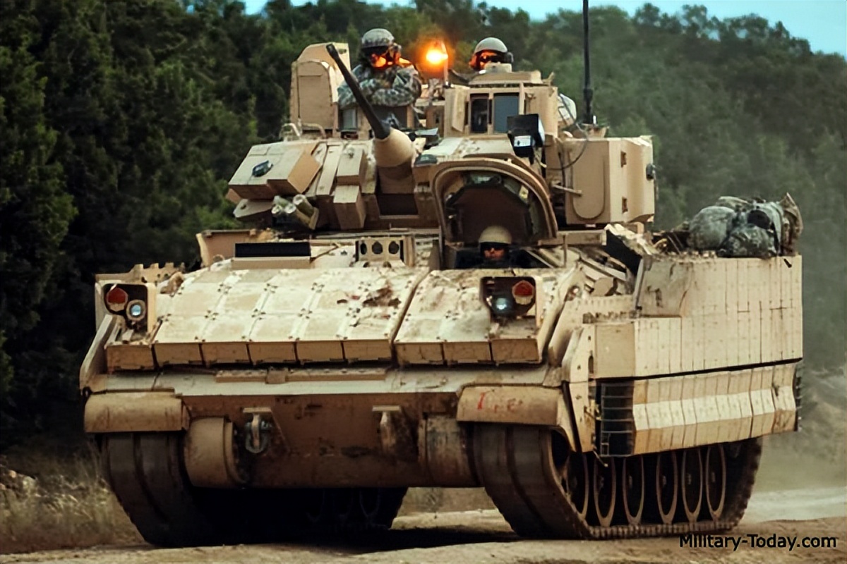 Top 10 infantry fighting vehicles in the world - iNEWS