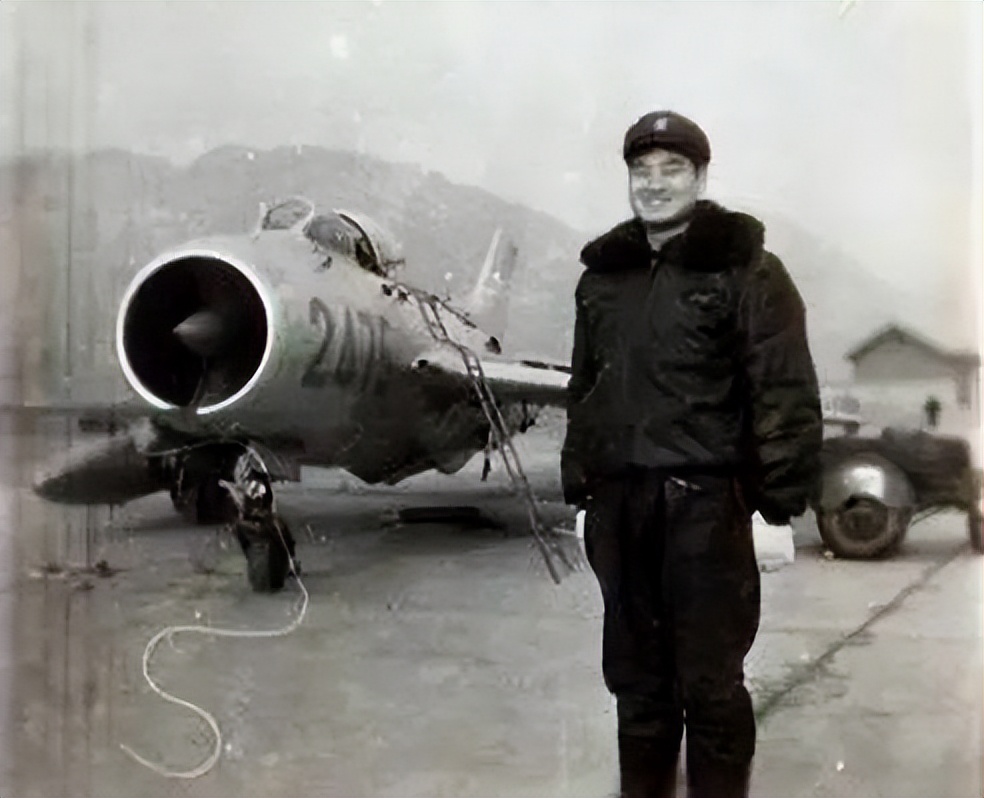 Pilot Kang Tingzi: The original pilot of Lin Biao's plane that crashed ...
