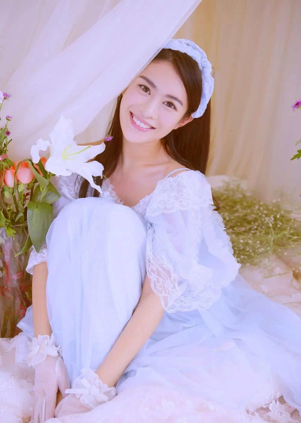 Wang Ruoxue's beautiful picture - iNEWS