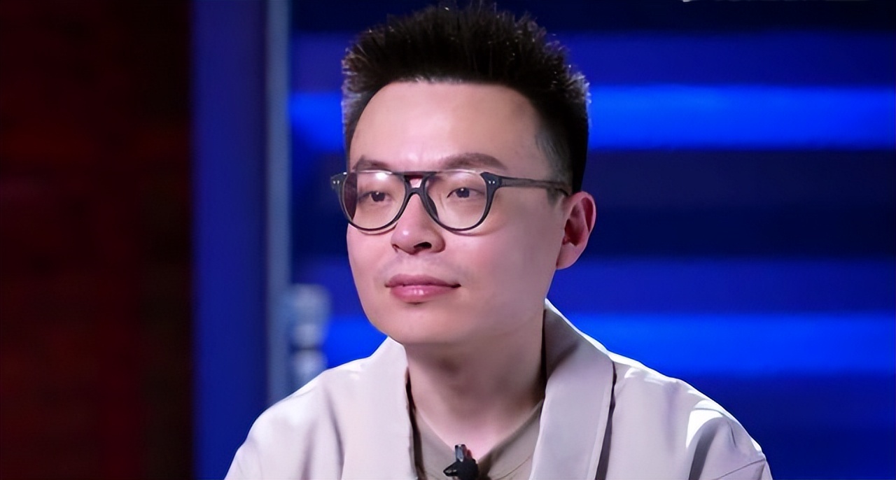 Cheng Lu and Yang Mengen's different understanding of WeChat Moments ...