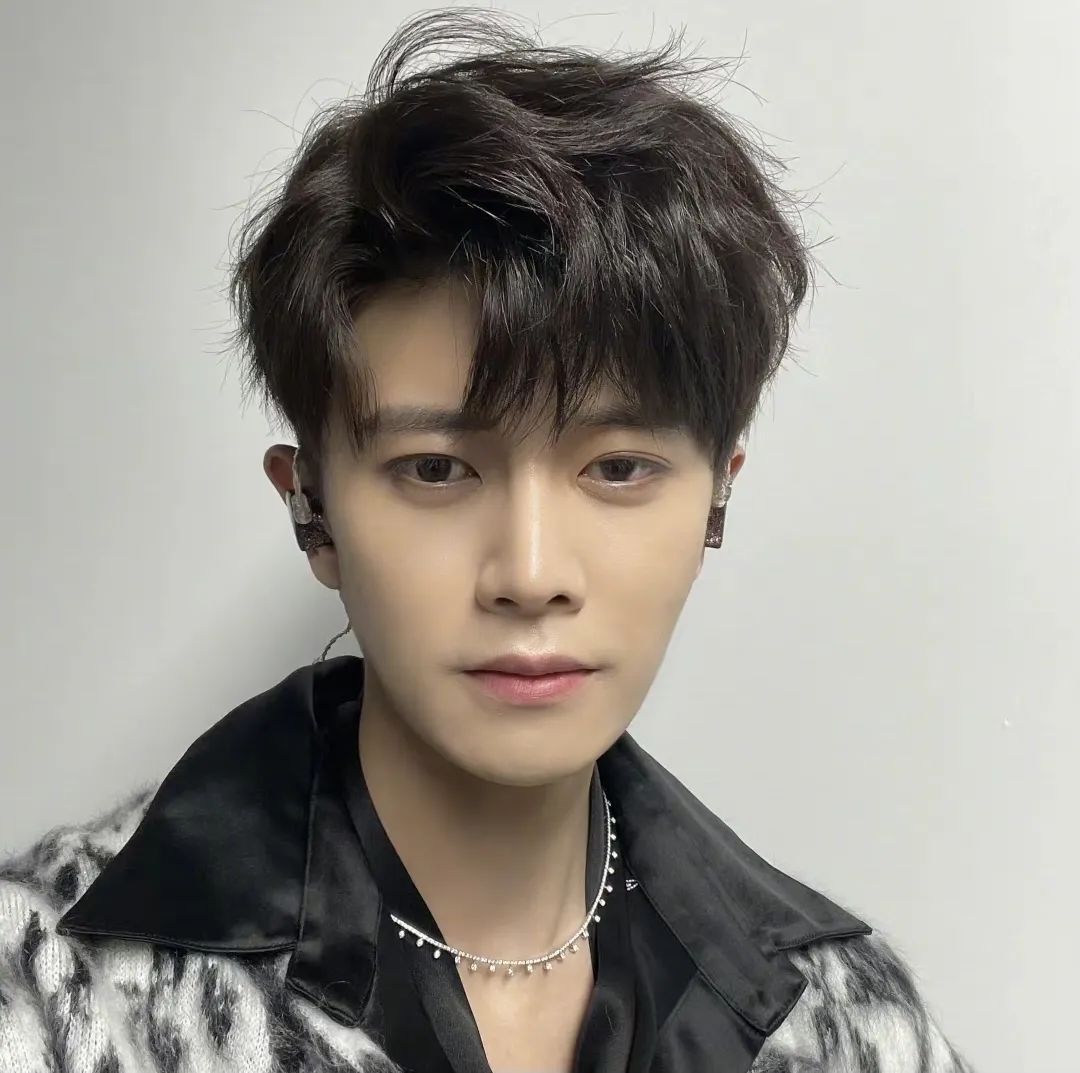 Yang Mi Gong Jun, Ren Jialun, Da S, Huang Duoduo, Lin Gengxin - iNEWS