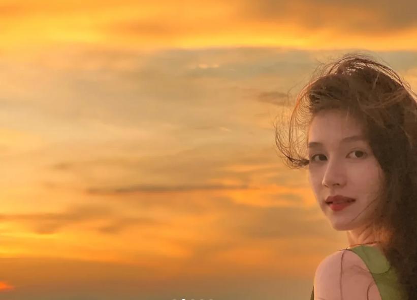 Ruan Ju posted beautiful photos of the sunset, and Chen Sicheng took ...