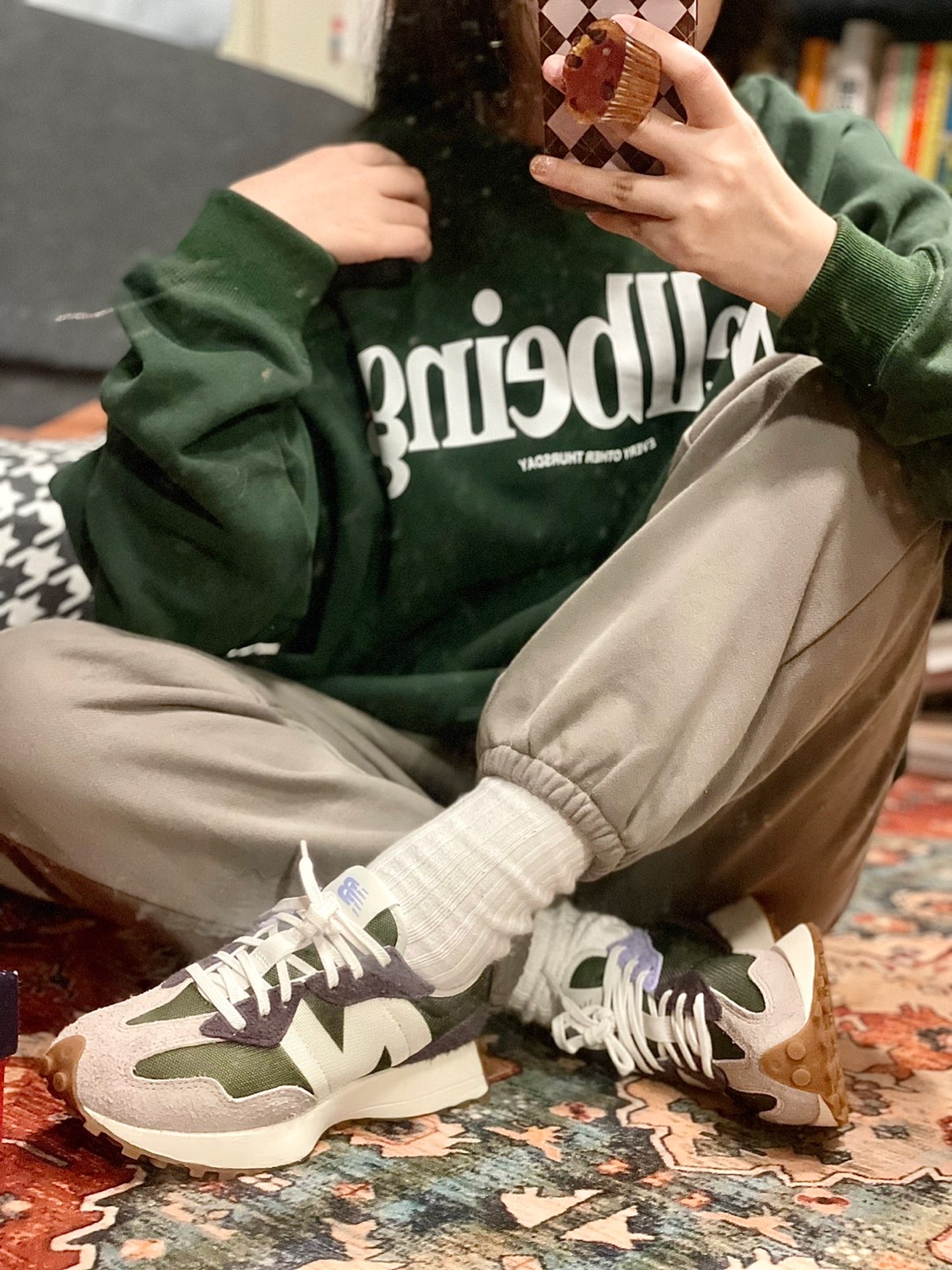 Fairy color scheme! NB327 is dark green and has a retro feel - iMedia