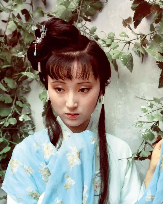 Lin Daiyu and Xue Baochai, who is the "master" of emotional stability ...