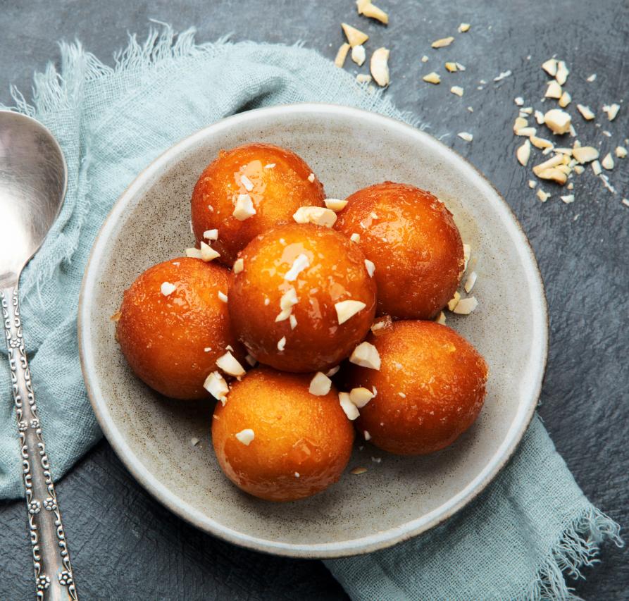 Taste the traditional Chinese delicacy - Hunan Cuisine Sugar Oil Baba ...