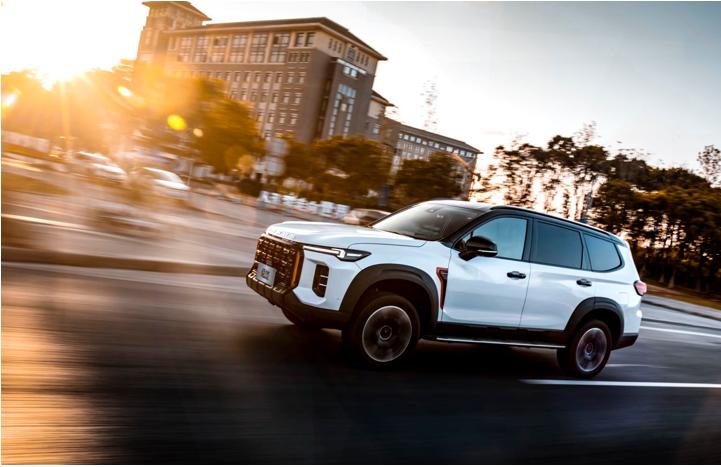 Another luxury hardcore full-size SUV debuts, with higher configuration and stronger performance ...