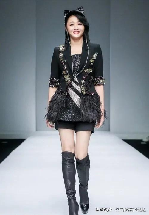 Cao Ying's smile is even more beautiful, especially her beauty spot ...