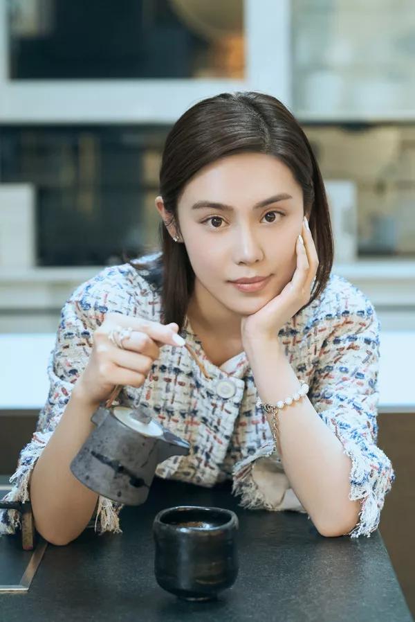 Han Dantong, Appreciation of Meitu Series - iNEWS