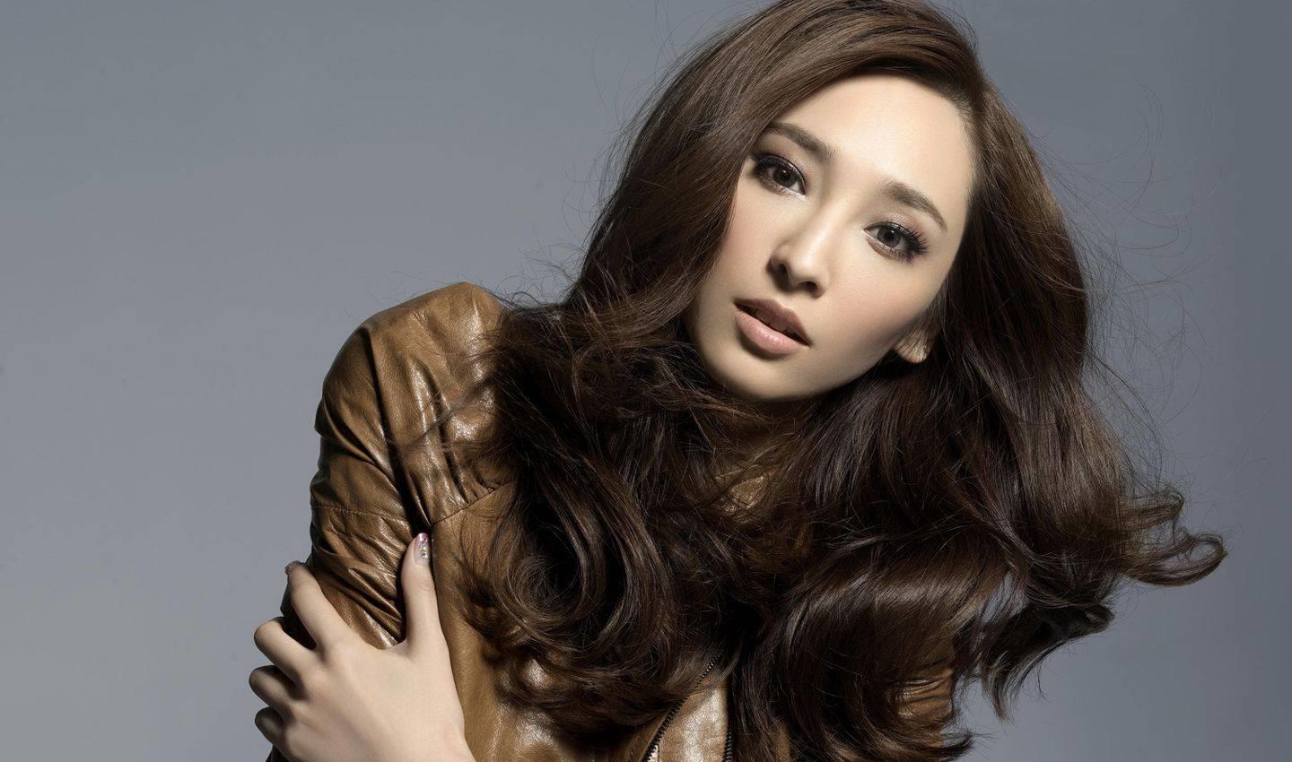 Everyone laughed at her for being a humble baby-making machine, but she ...