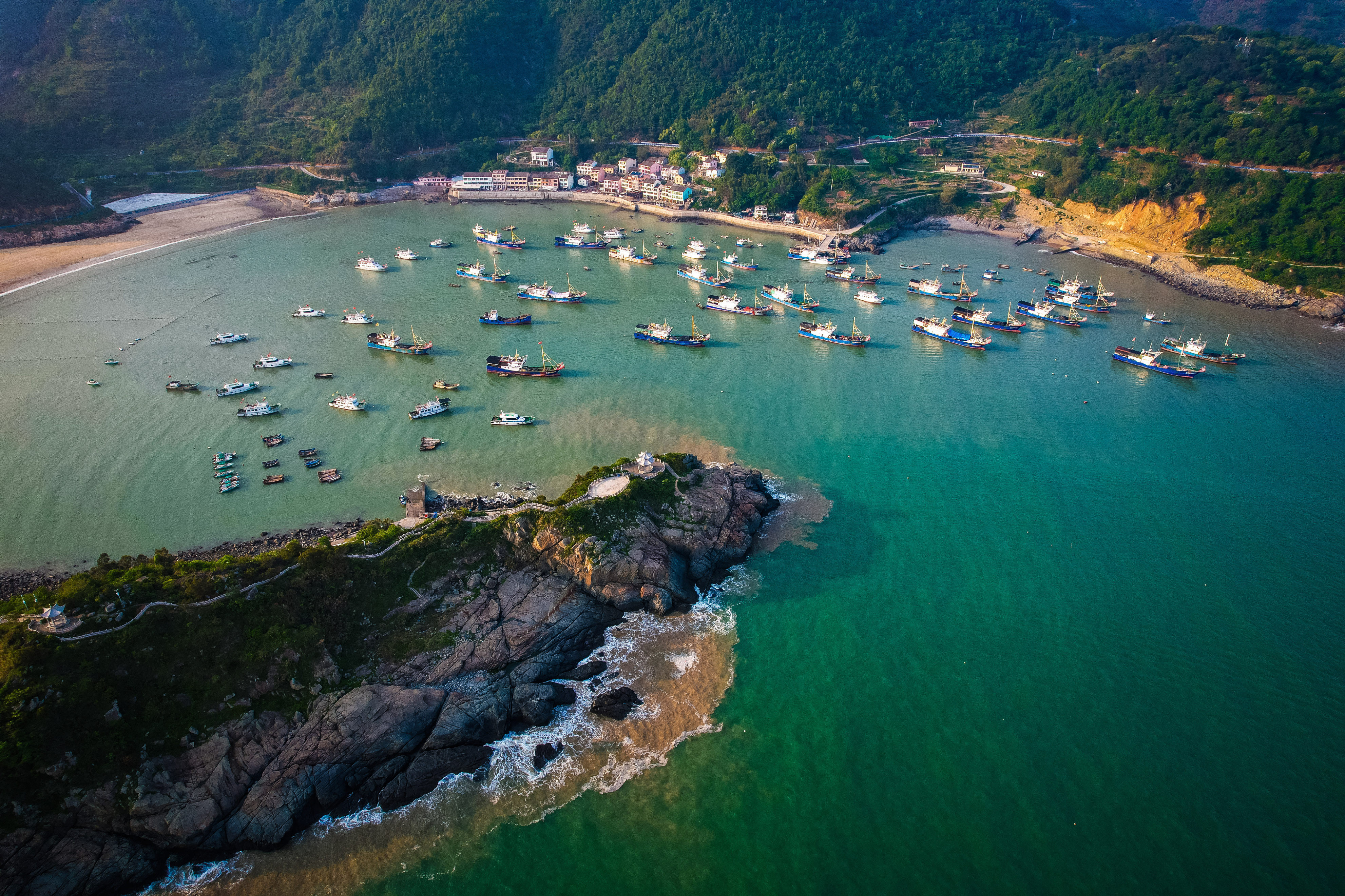 A small tourist destination, a small town surrounded by mountains and ...
