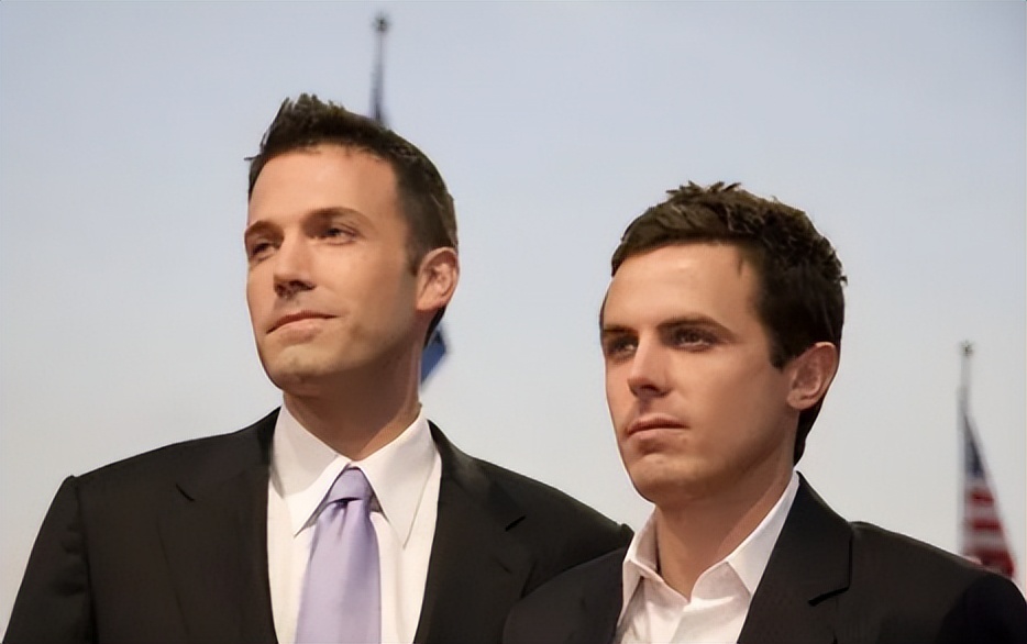A Tale of Two Brothers: Exploring Ben Affleck and Casey Affleck's On ...