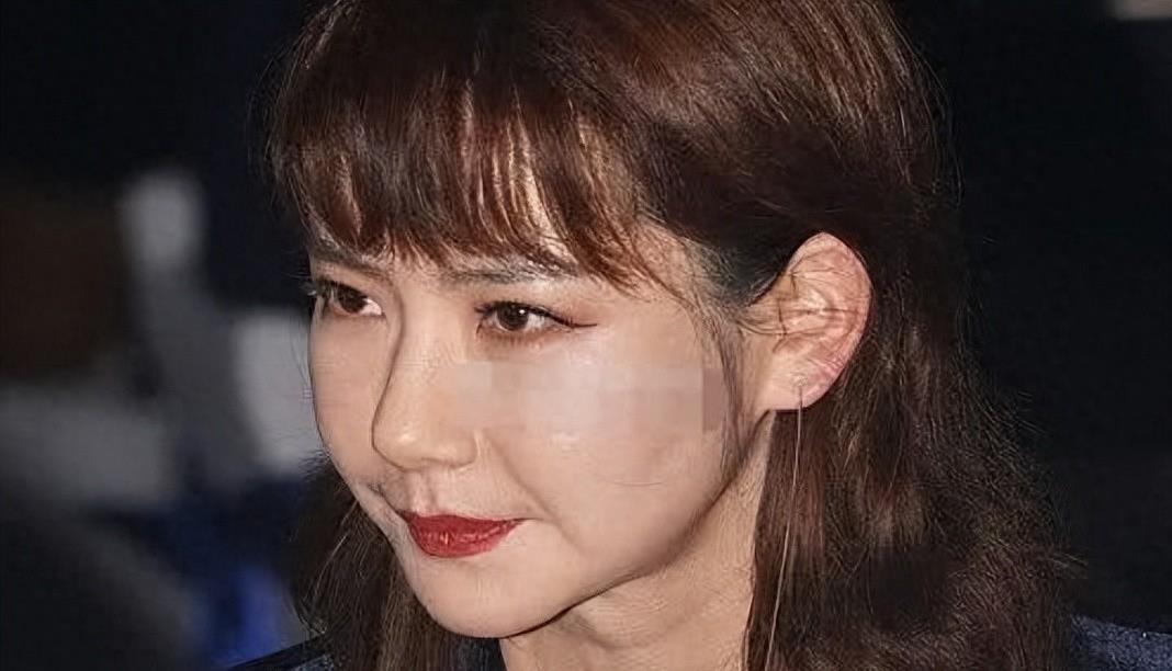 The shots of passers-by are so real, Yuan Quan becomes an amateur ...