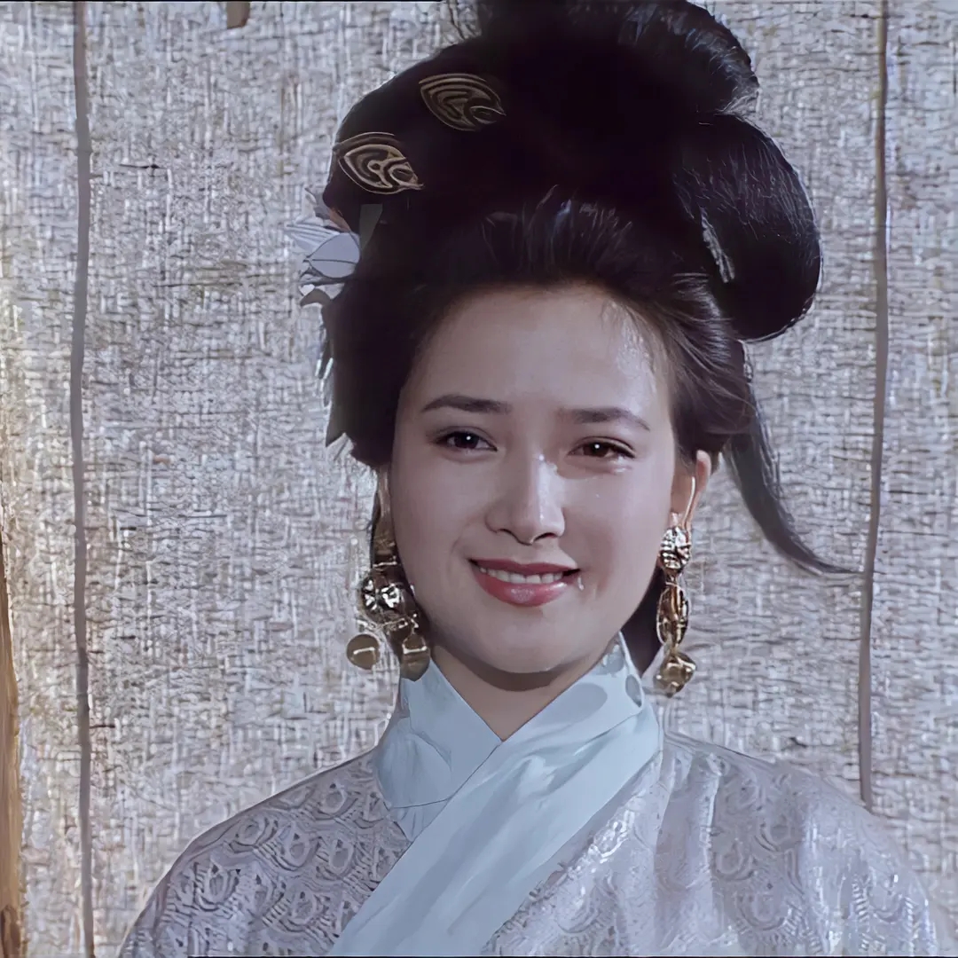 Is Chen Hong the number one beauty? Watch her and He Qing's "Romance of the Three Kingdoms" and ...