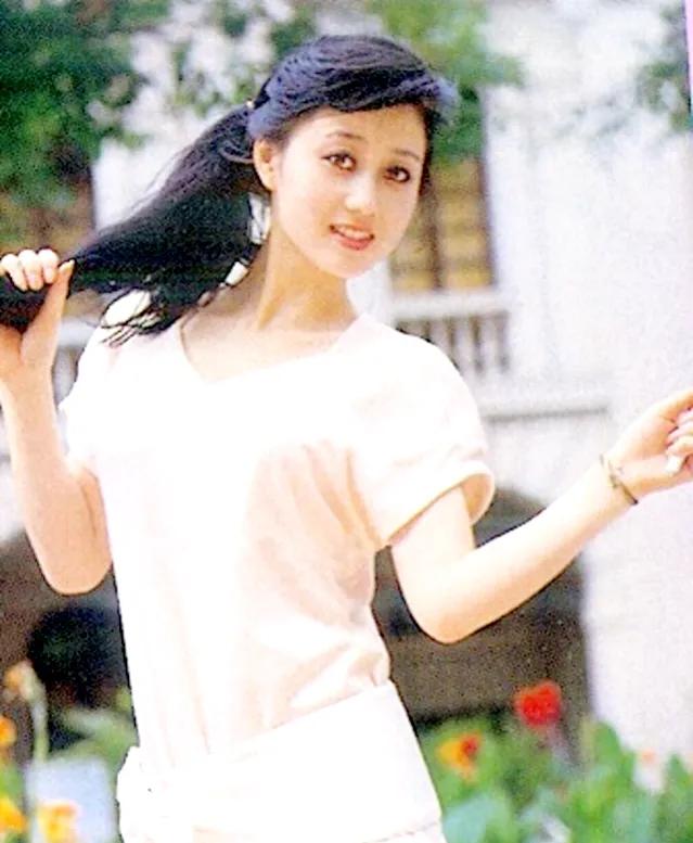 Actor Li Zhi: Once a woman who was not available to the gambling king ...